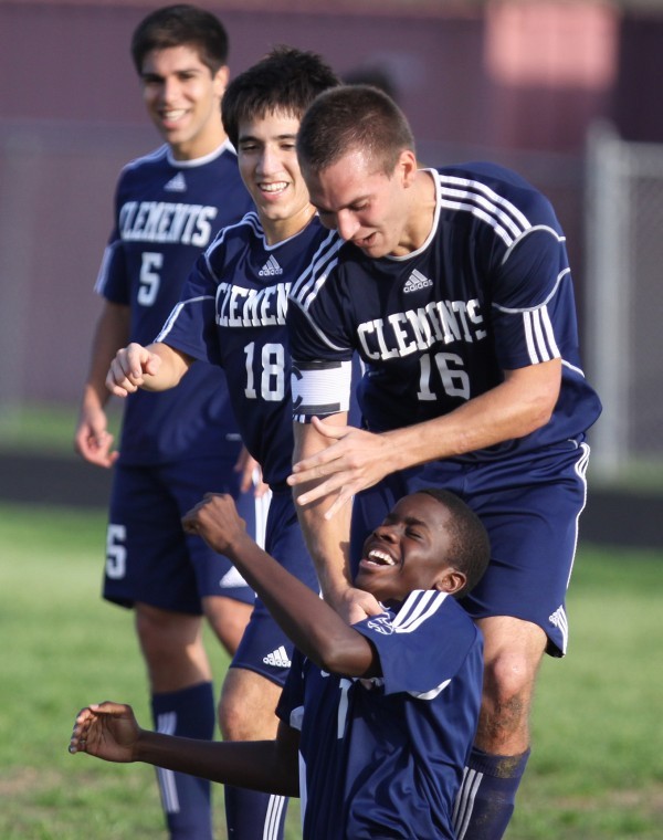 BOYS SOCCER: Clements coasts past Kempner, clinches district title