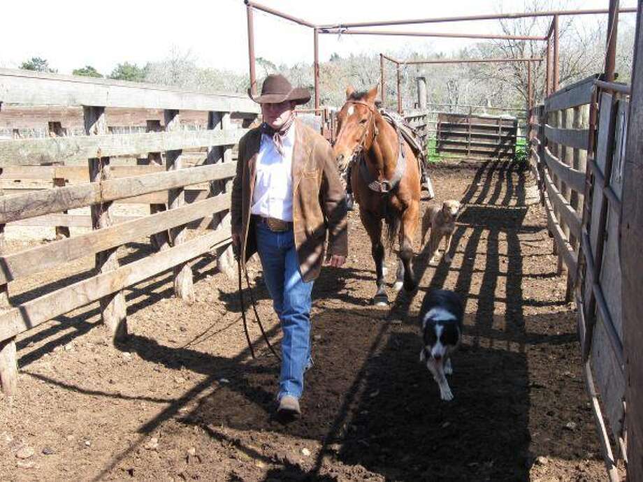 Working cowboy sings ‘real country’ at rodeo - Houston Chronicle