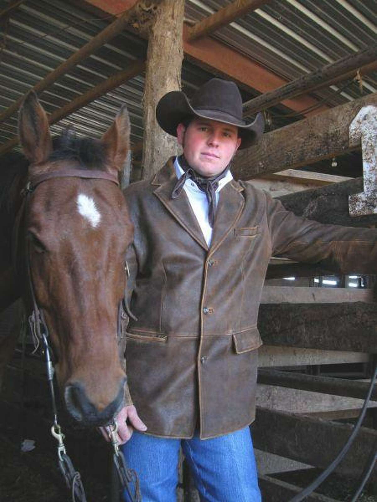 Working cowboy sings ‘real country’ at rodeo