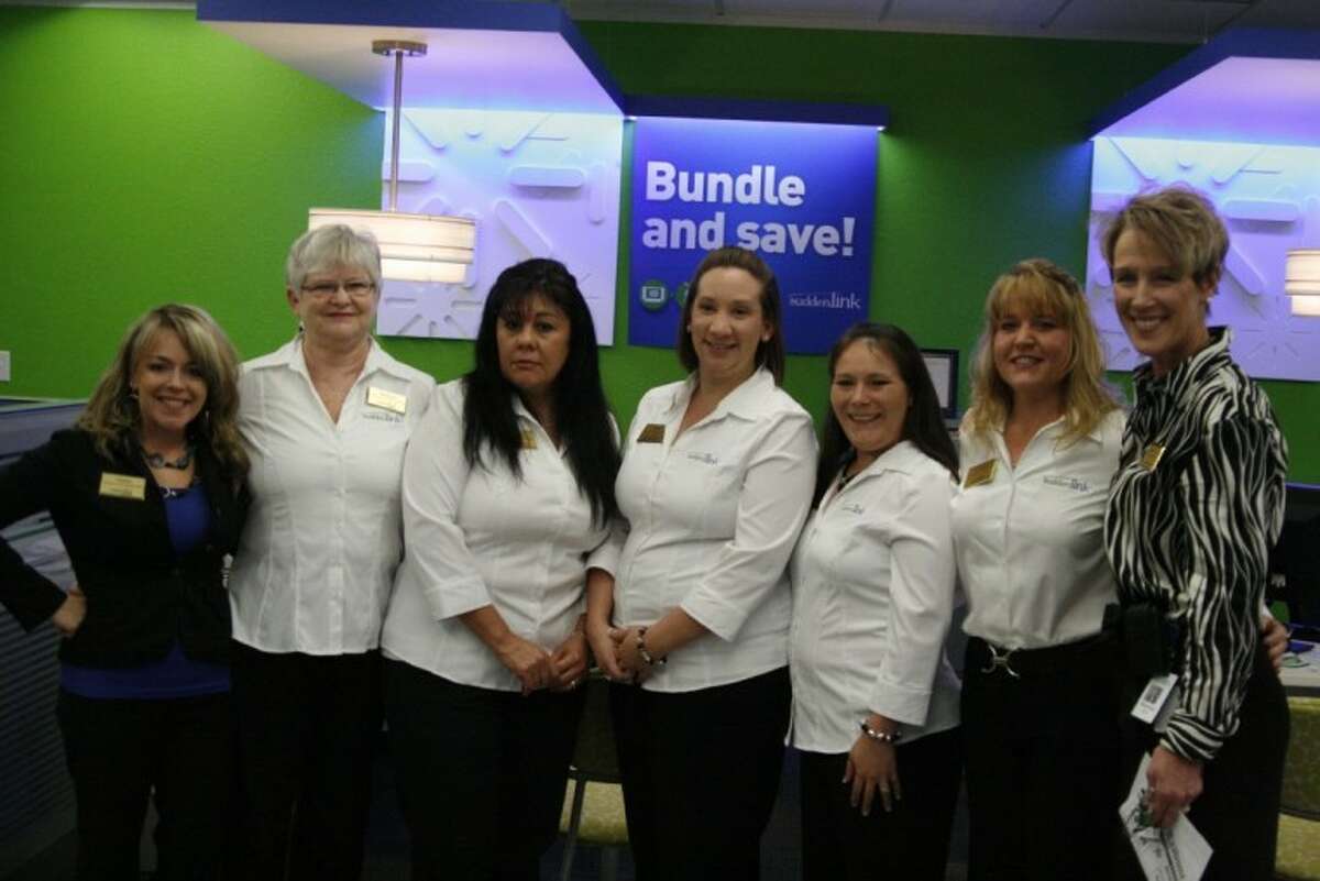 Suddenlink hosts open house for newly renovated retail store