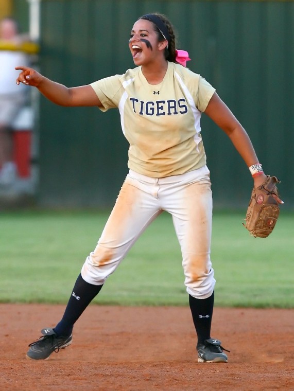 PLAYOFF SOFTBALL: The Woodlands completes sweep of Klein Collins with 2 ...