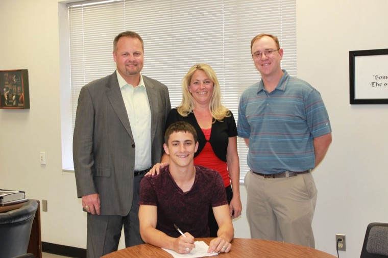 Tomball’s Mitchell lands on Prairie View A&M fairway