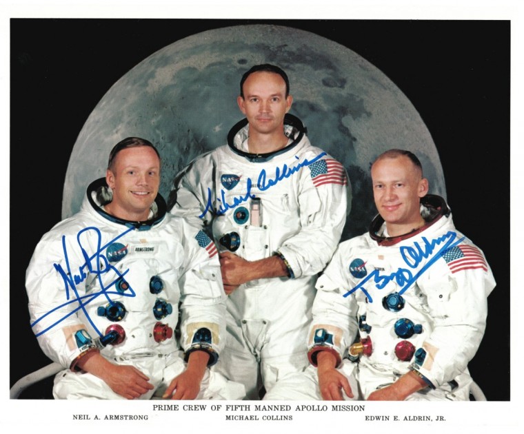 On the Mark: sky’s (or moon’s) the limit for dedicated autograph hunter