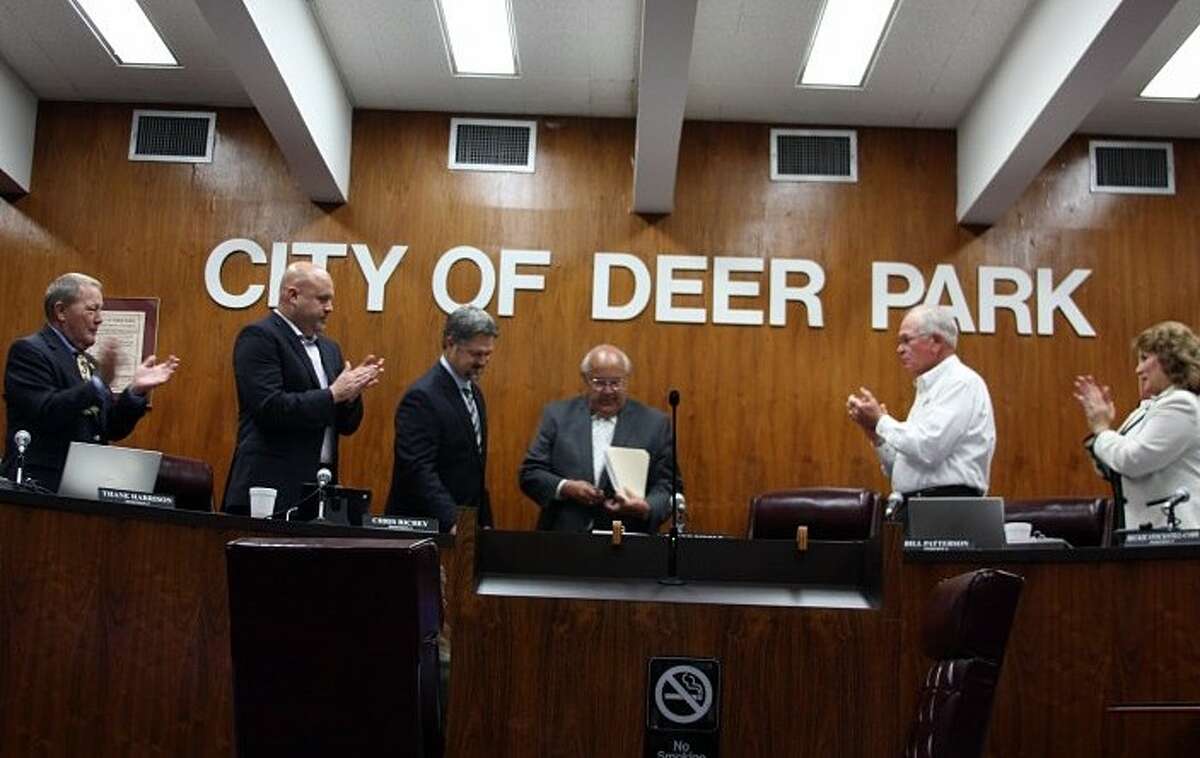 Jerry Mouton Jr. sworn in as Deer Park Mayor