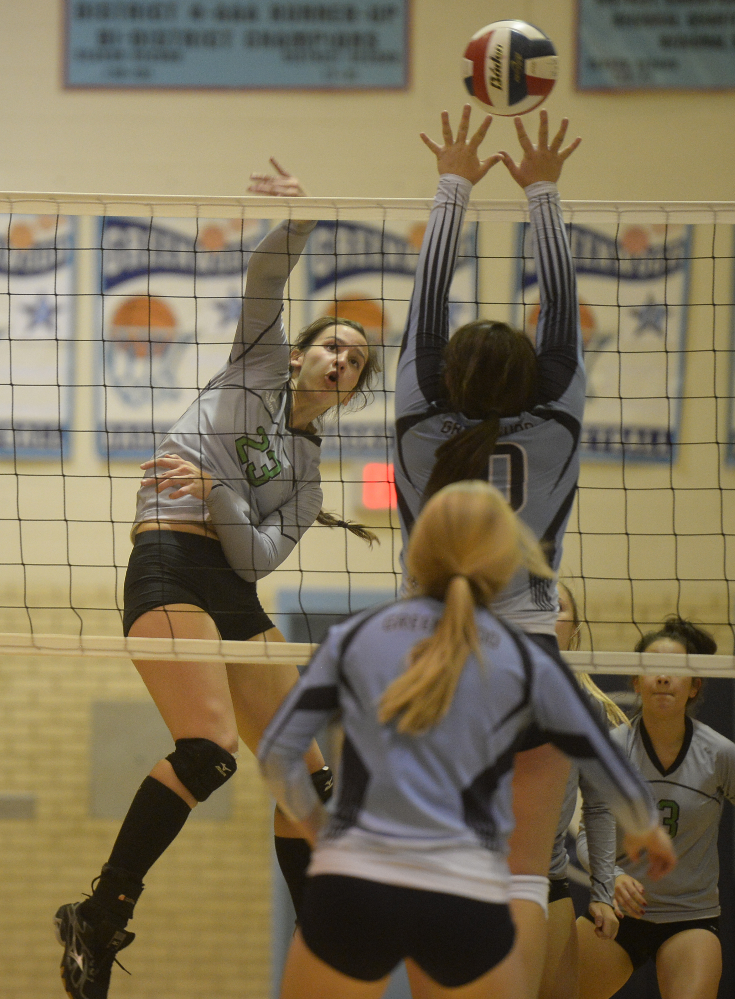 HS VOLLEYBALL: Monahans' height too much for Greenwood to overcome