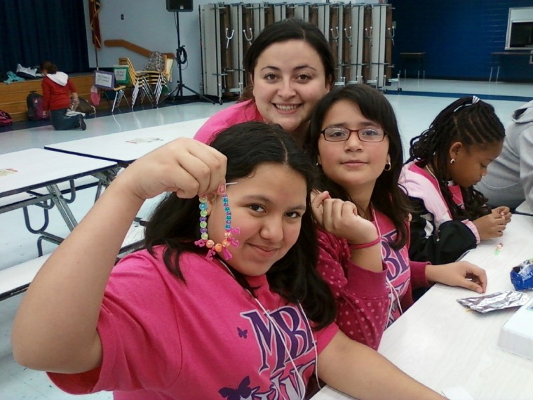 Mission Bend Elementary’s WINGS Club help girls face life challenges