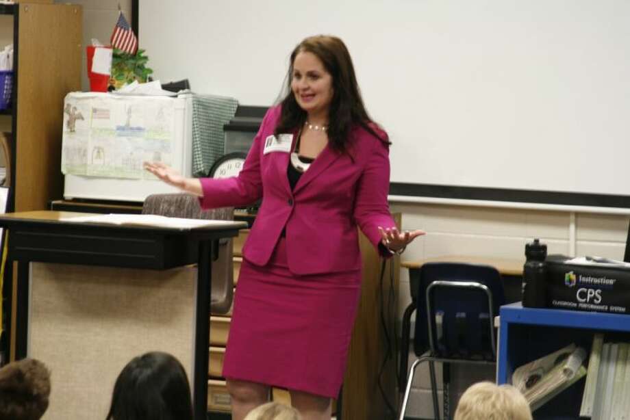 Elm Grove Elementary students learn about the judicial system through U ...