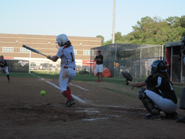 SOFTBALL: Memorial assured of playoff spot in 19-5A