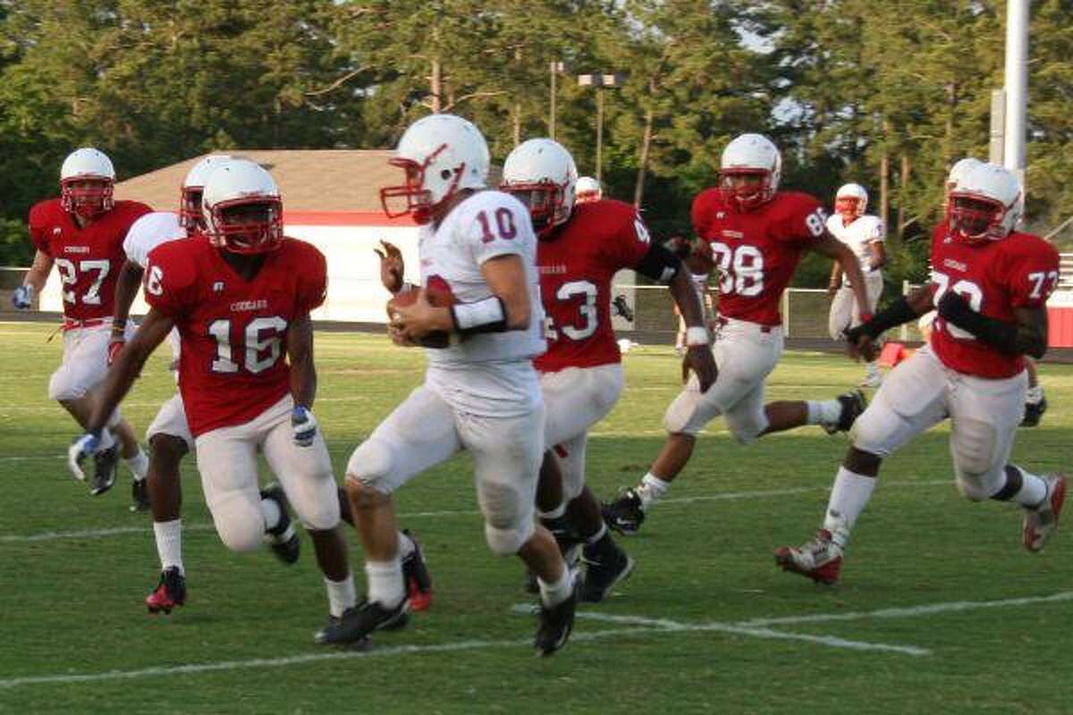 Offense edges defense in Tomball Red-White football game