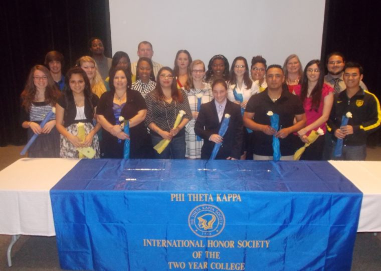 COM named PTK Five Star Chapter, inducts new members