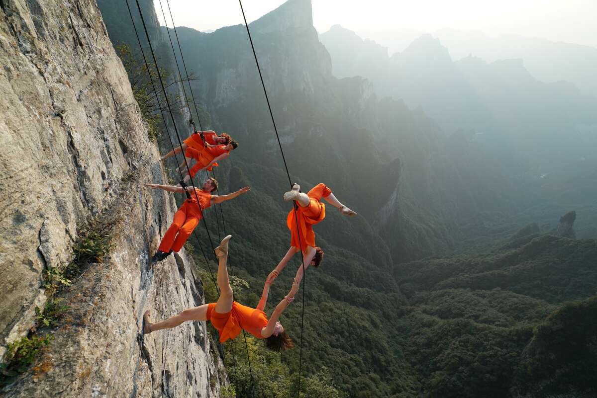 Cliff dancing, Facekinis and other intriguing photos out of China