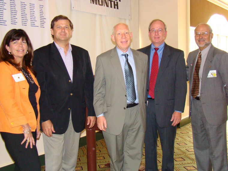 Mayor Bill White works to cut city energy consumption