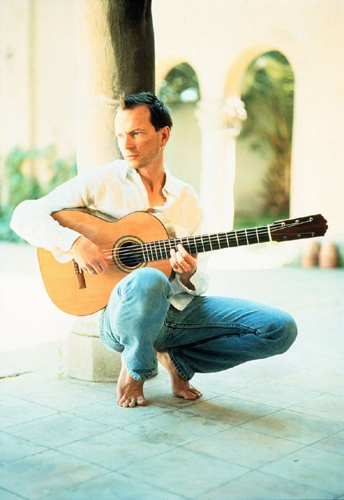 Ottmar Liebert, Luna Negra bring international flair to Dosey Doe