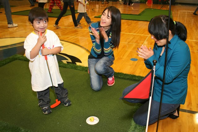 Spring ISD students improve skills playing golf
