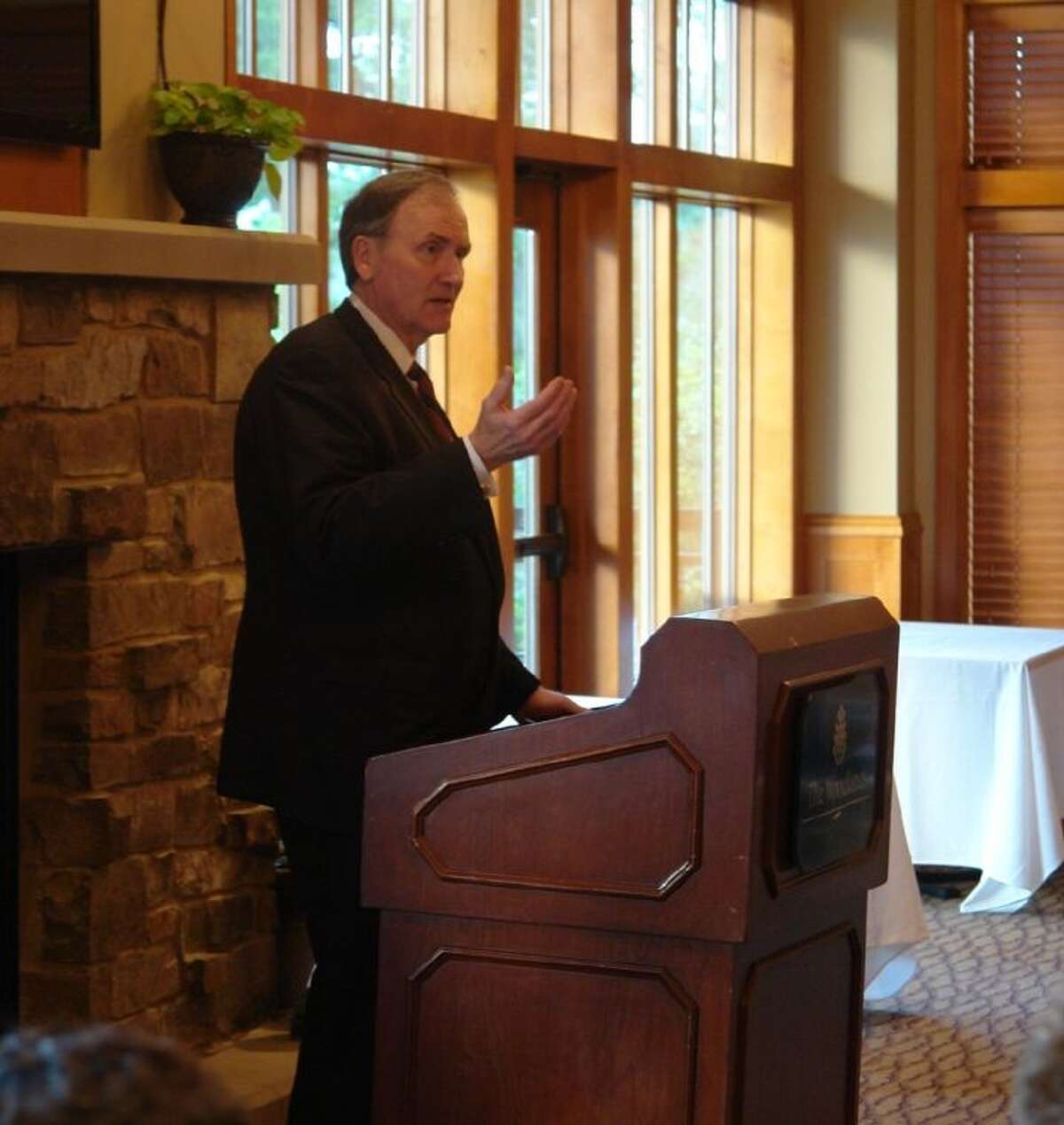 Former ambassador visits The Woodlands