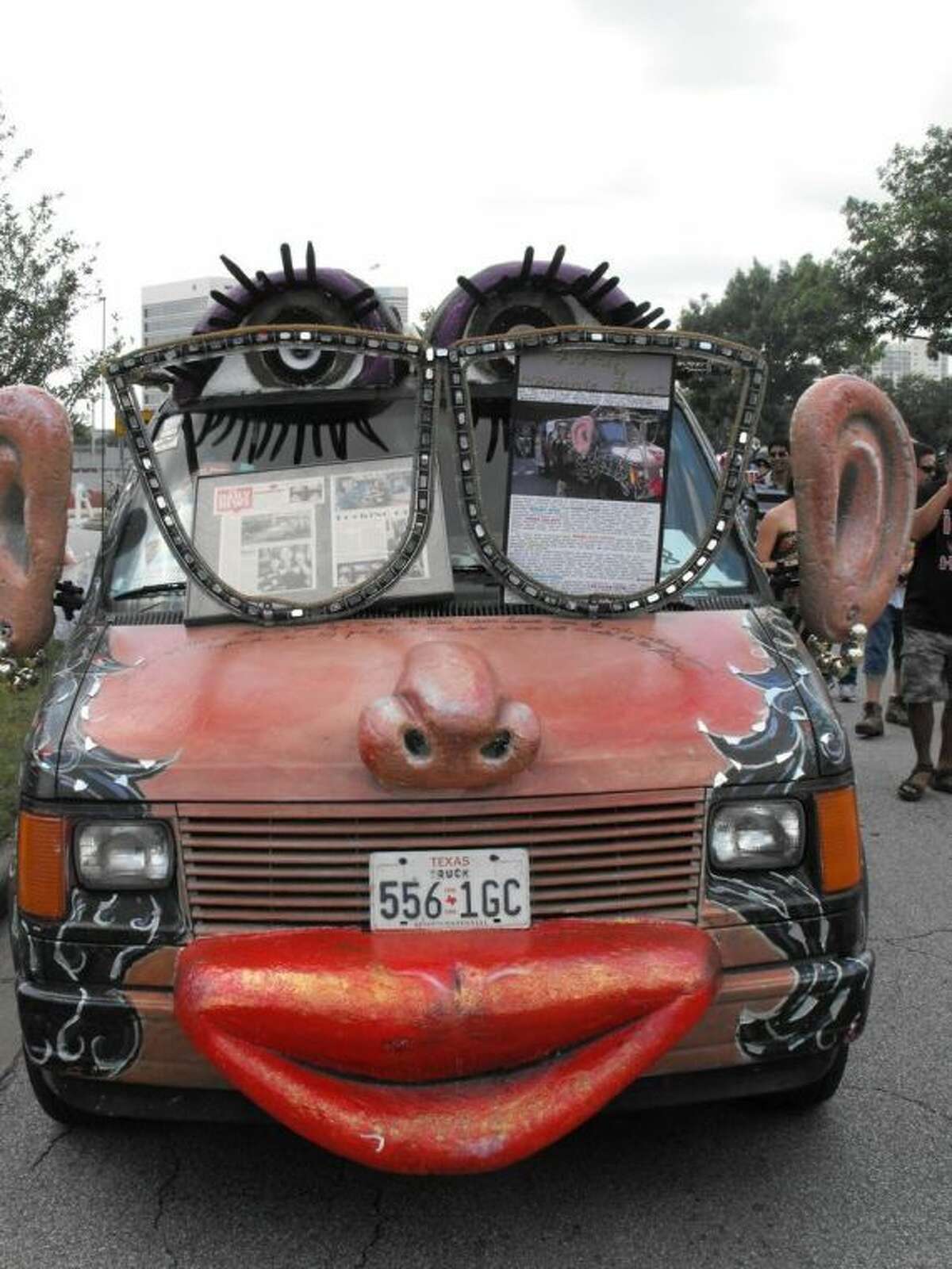 Houston Art Car Parade rolls through town