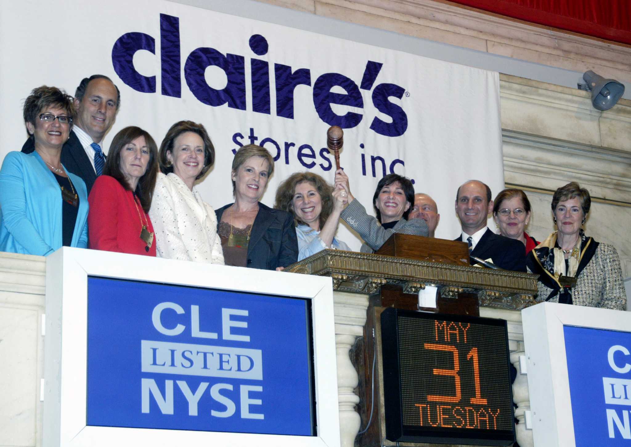 Sears, Claire's at high risk in Fitch study of retail failures
