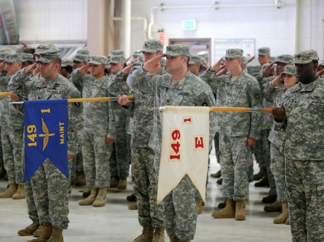Texas Army National Guard retires last AH-64A Apache