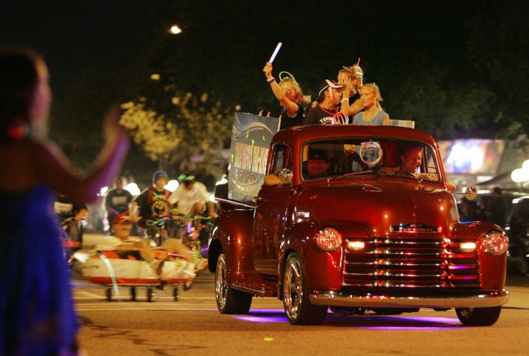 Tomball Night brings in the crowds