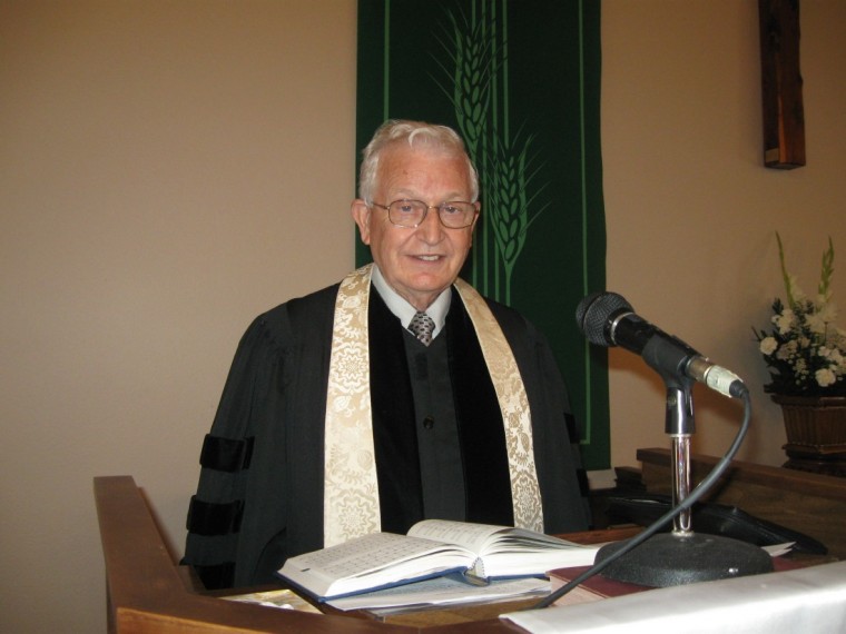 Dr. Robert Rush leading FPC Tomball