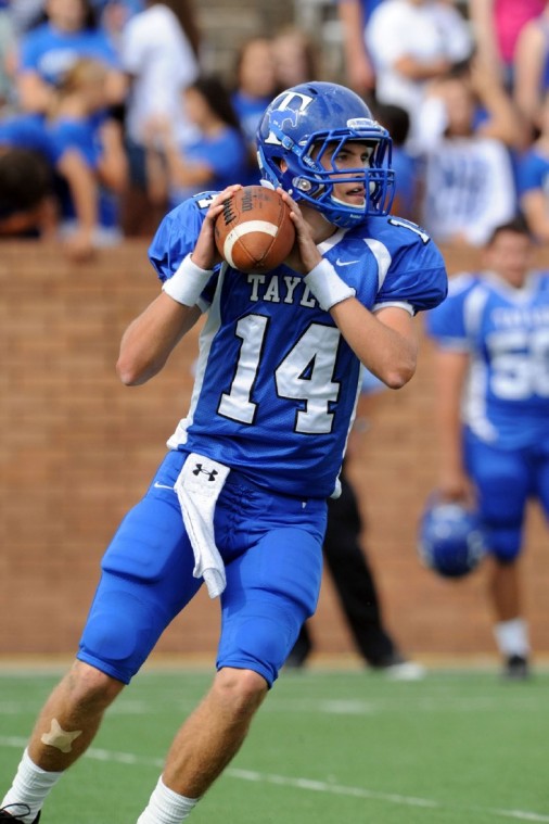 Taylor QB Riggs leads Taylor against Cy-Fair in Zero Week