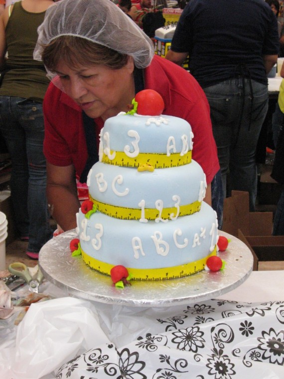 H-E-B Plus! will host Annual Cake-Off Sunday