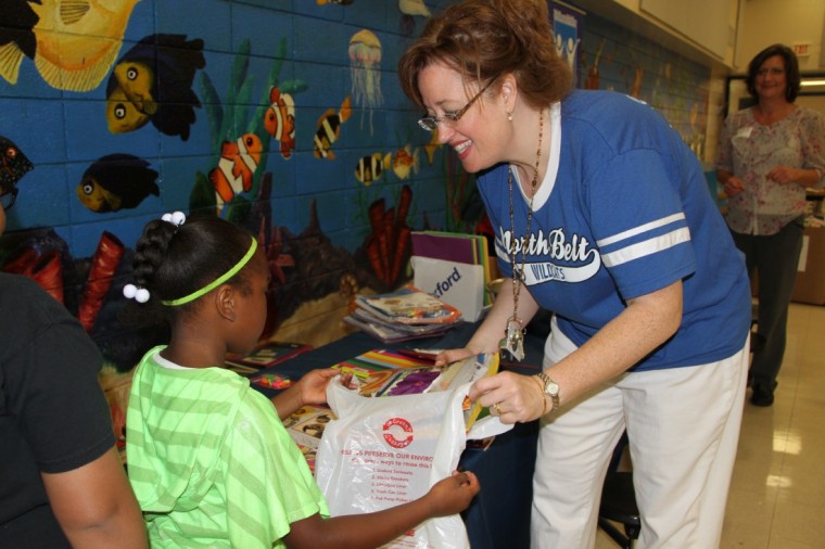 Stuff the Bus provides $32,000 worth of supplies for Humble ISD schools