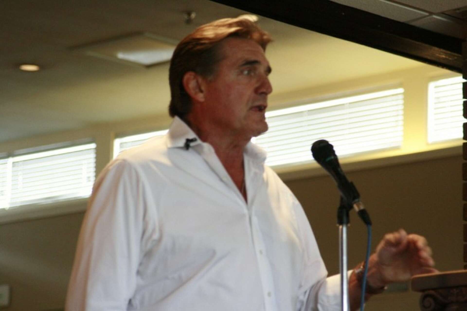 Former quarterback Dan Pastorini shares his life story