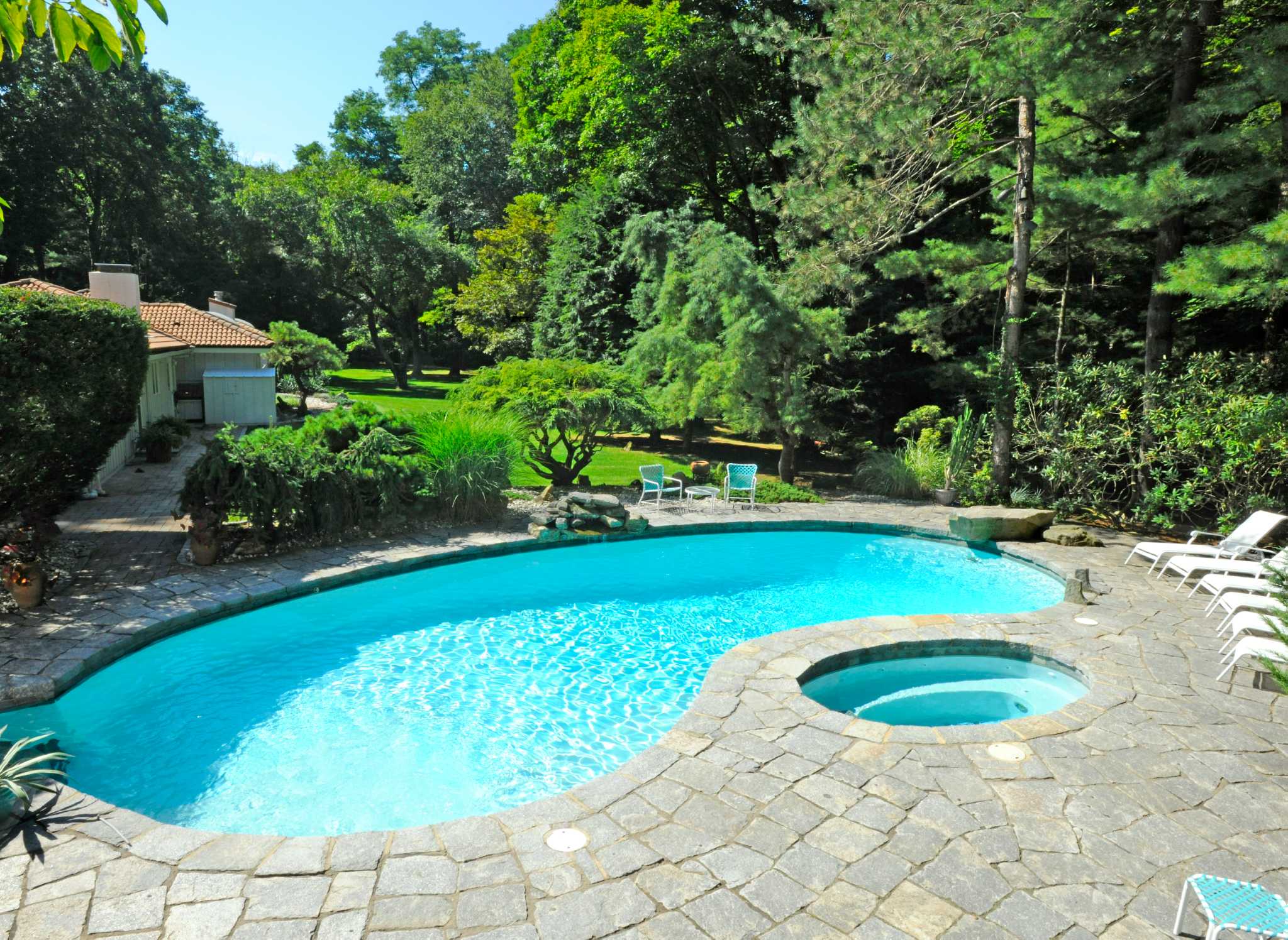 North Stamford ranch offers California feel