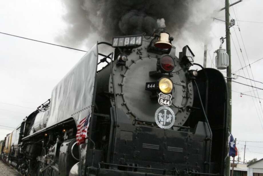 Humble welcomes Union Pacific’s #844 steam engine train - Houston Chronicle