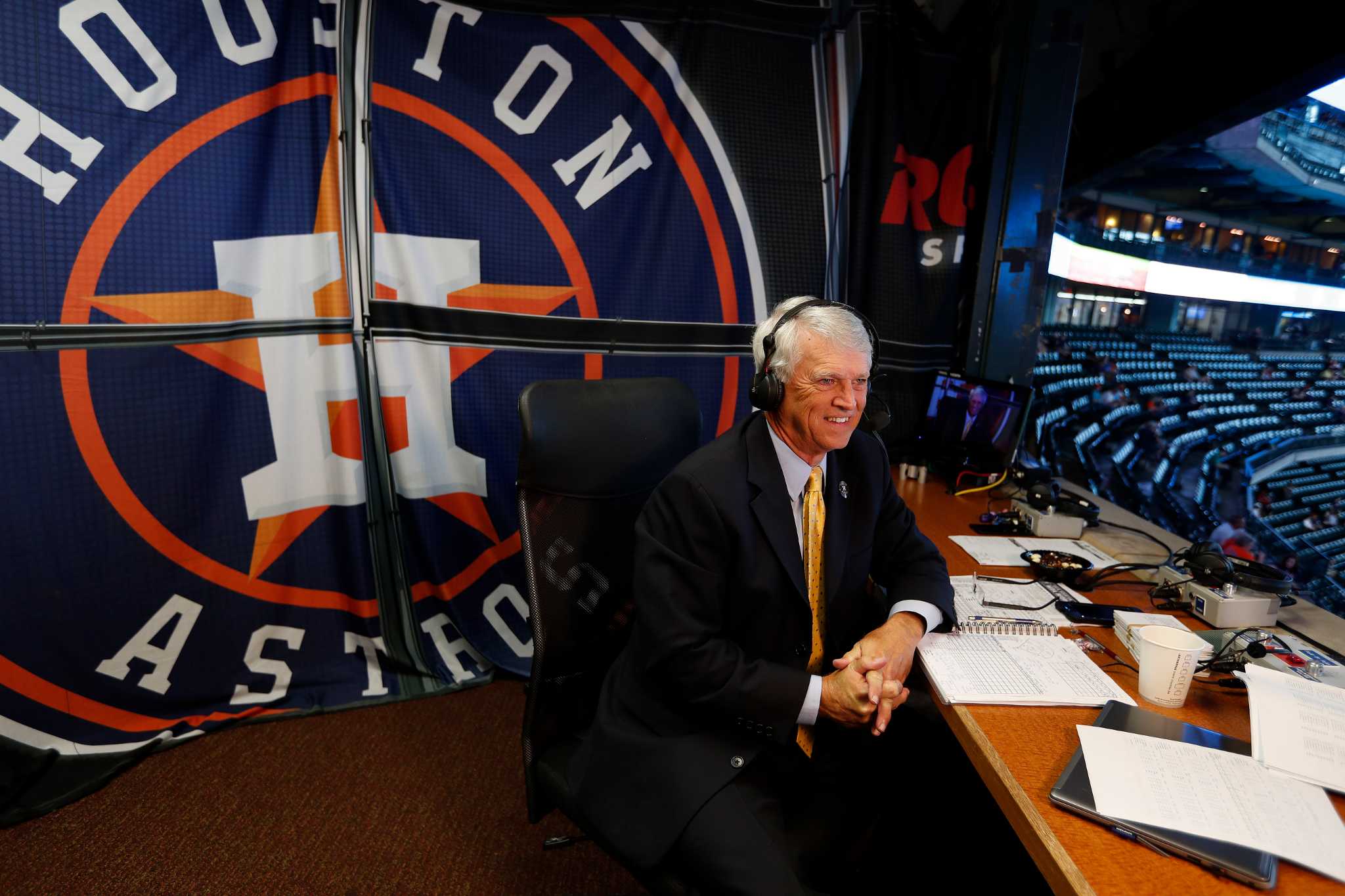 Retired Astros broadcaster Bill Brown to return for Rays series