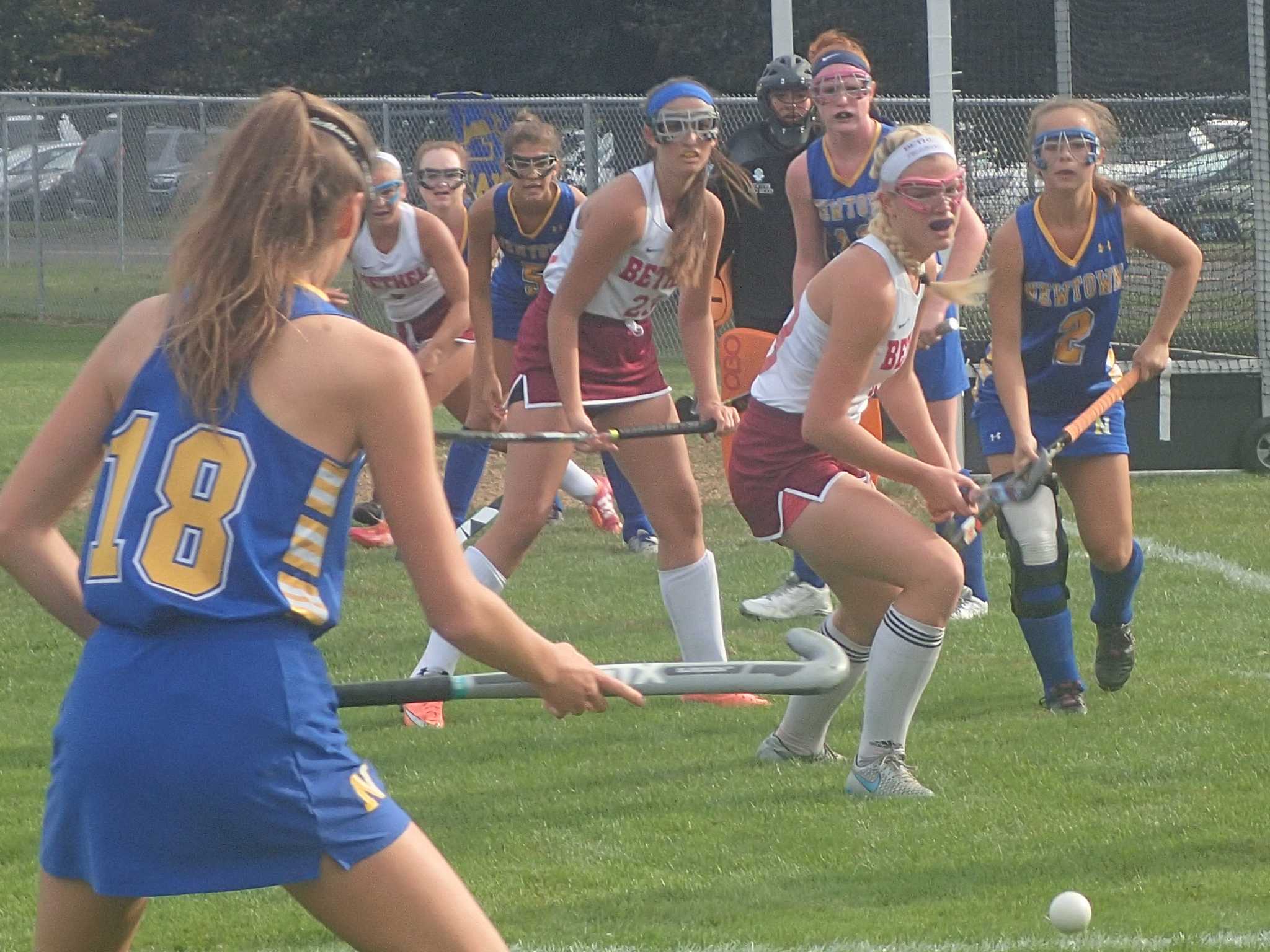 Stofko’s late goal lifts Newtown to field hockey victory