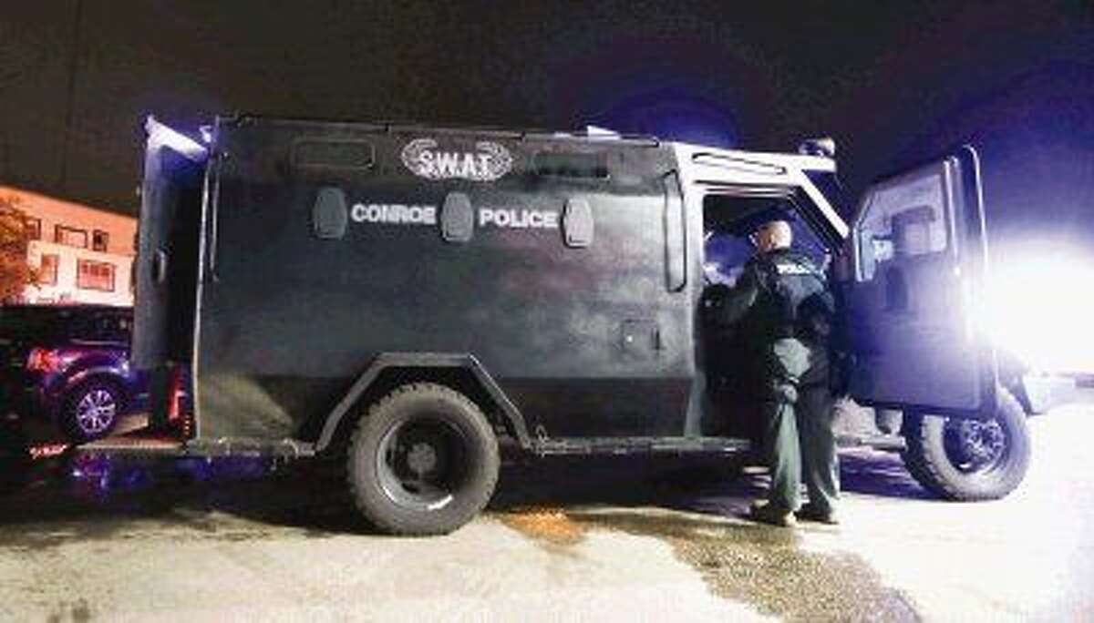 Conroe SWAT team, Precinct 2 Constables raid convenience store accused ...