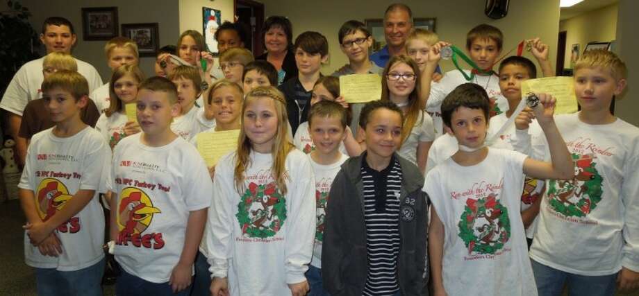 Greenleaf Elementary running club for students recognized by board ...