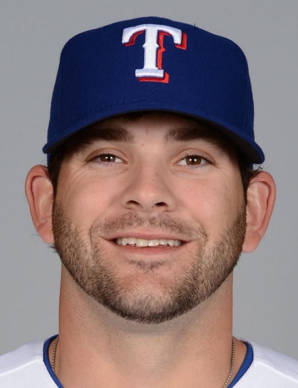 MLB: Moreland, Rangers avoid arbitration