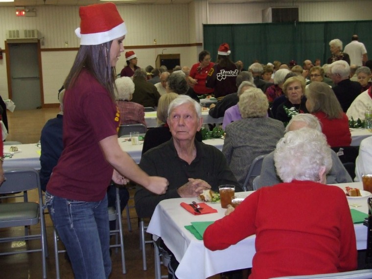 Hundreds enjoy annual senior banquet