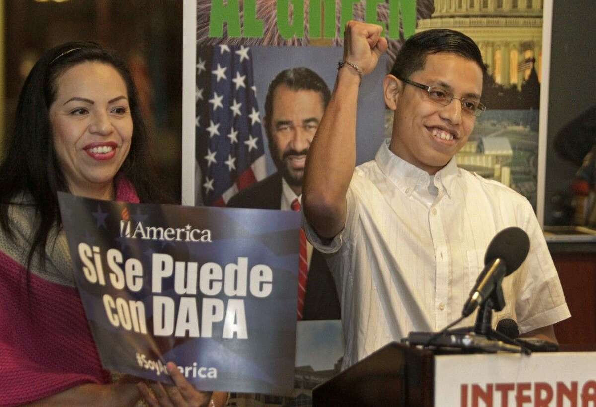 Federal judge stalls Obama’s executive action on immigration
