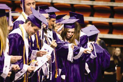 Willis graduates told ‘don’t stop believing’