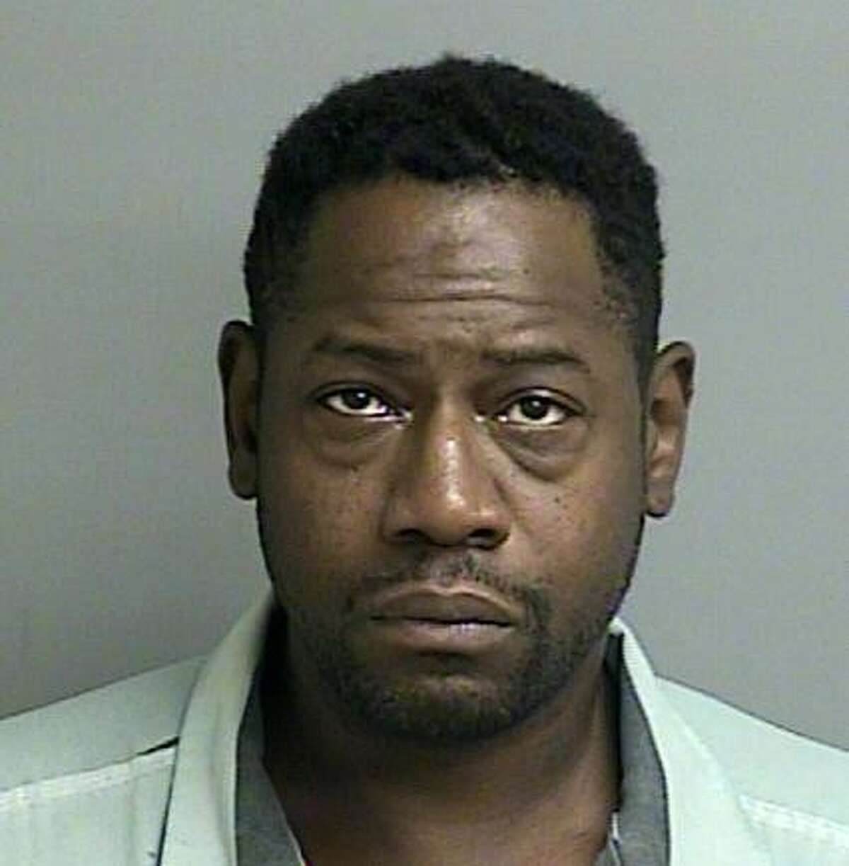 Shoplifting suspect allegedly assaults officers