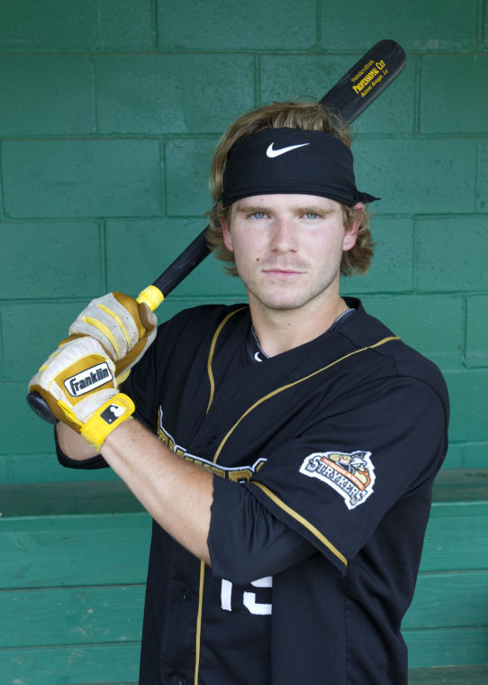 BASEBALL: Woodlands grad Miles excited about move back to Texas
