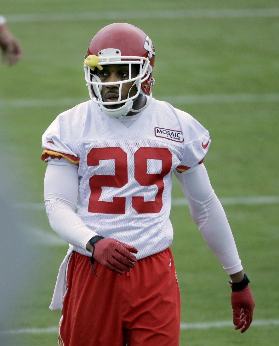 NFL: Chiefs safety Eric Berry back at practice after cancer fight
