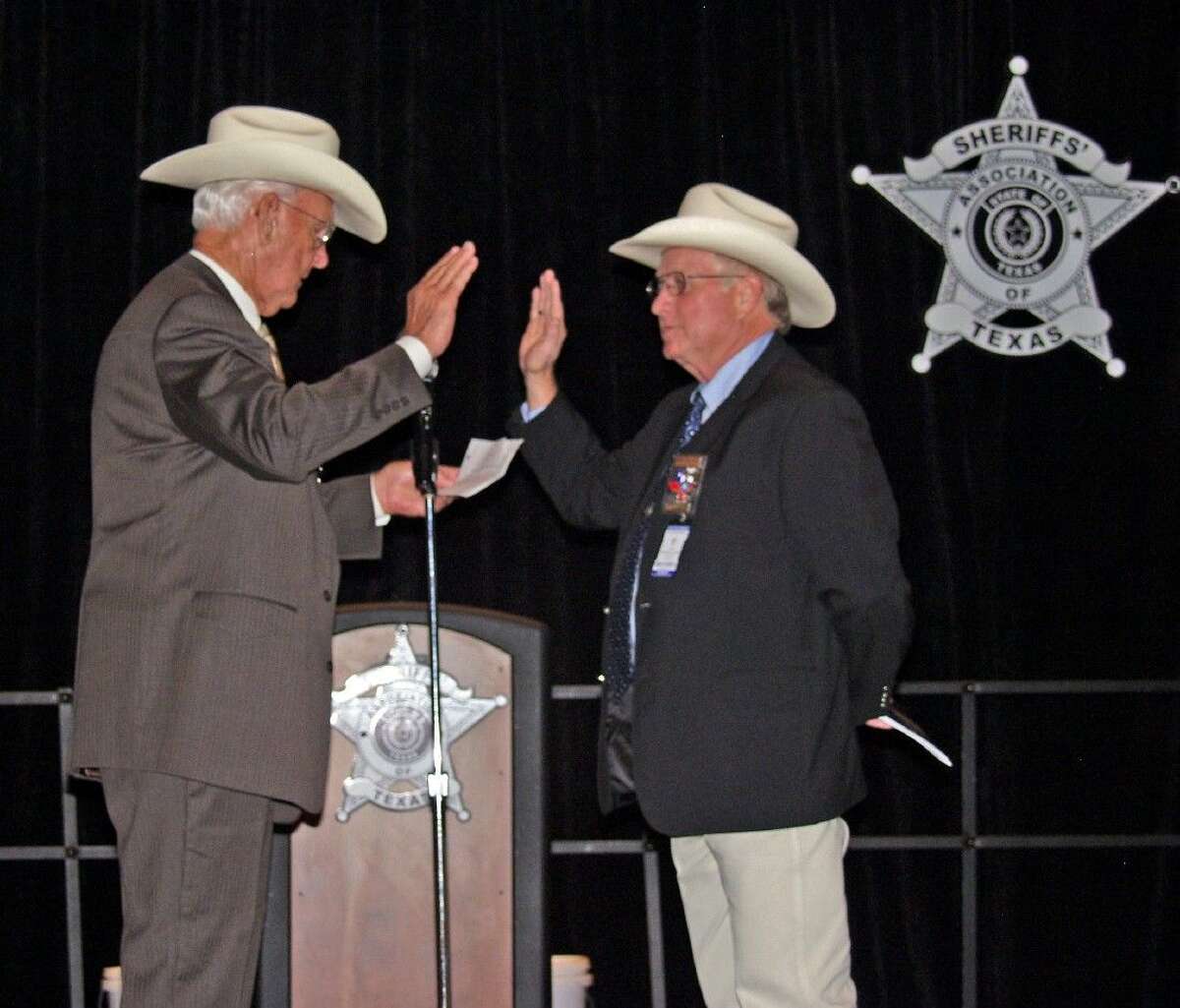 Retired Montgomery Co. sheriff swears in new president of Sheriff’s ...