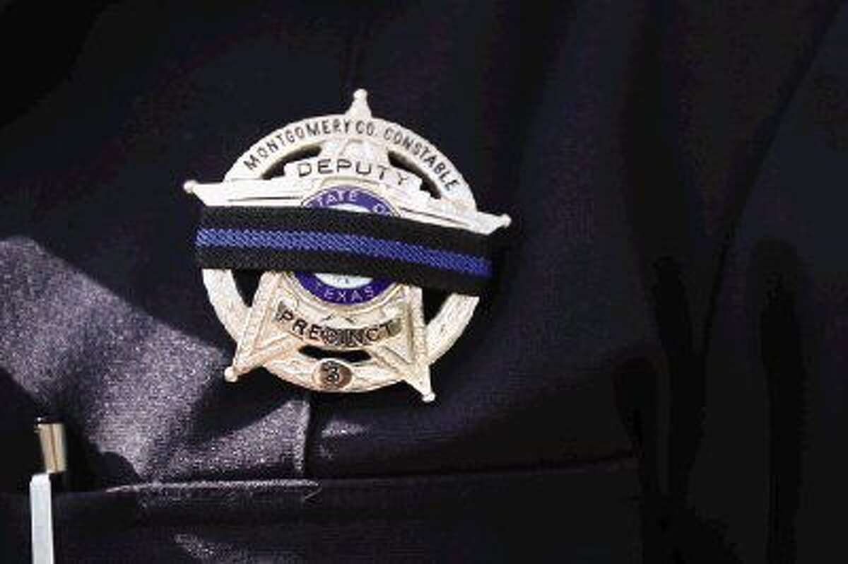 Locals serve law enforcement after Dallas shooting