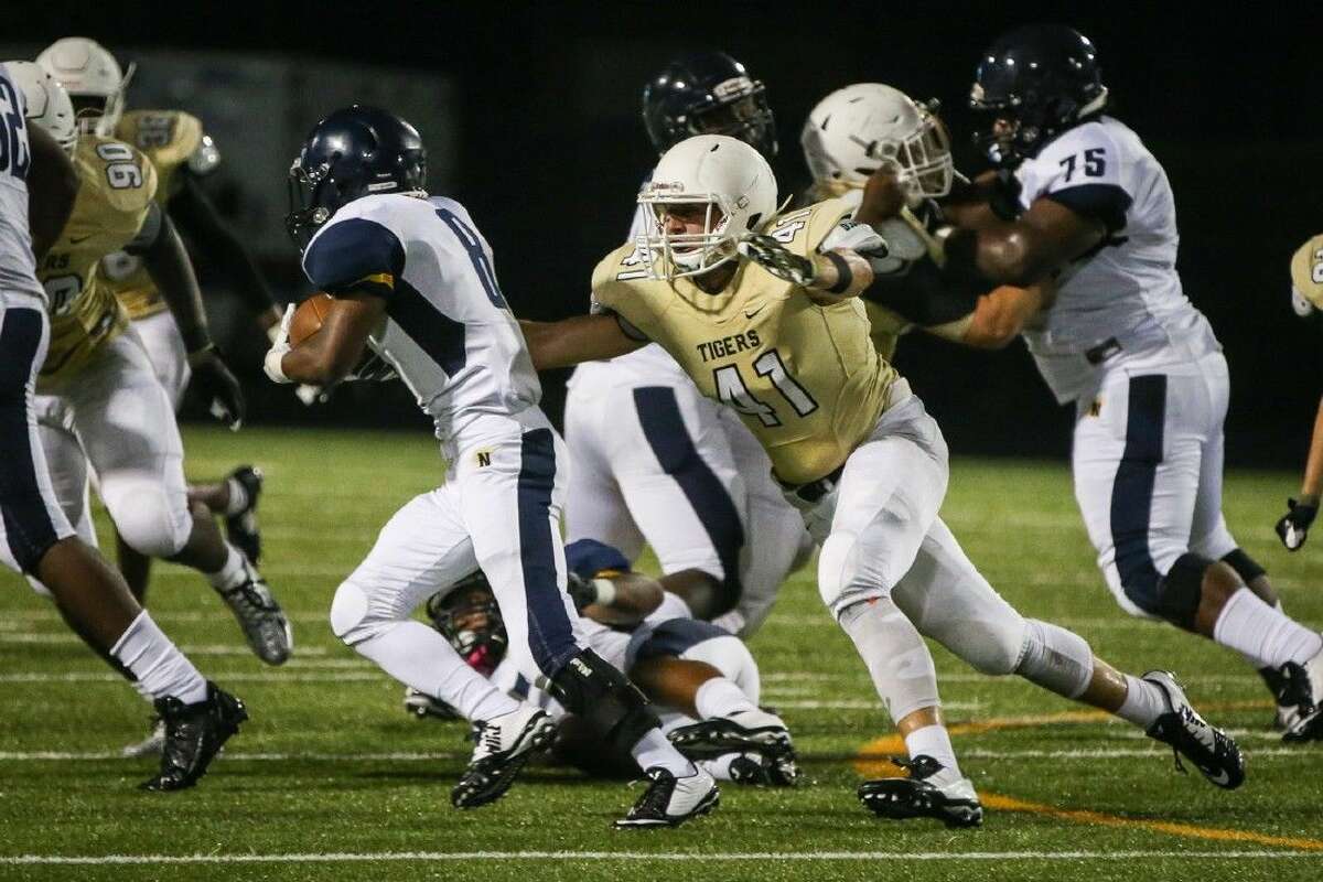 FOOTBALL: Tigers make statement in season opening win over Nimitz