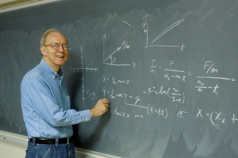 Retired NASA scientist to share memories of Apollo launches at Missouri ...