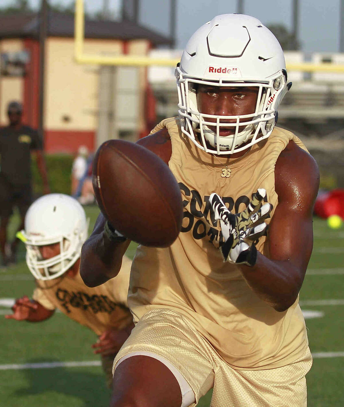 FOOTBALL PREVIEW: Conroe aiming to ‘restore the roar’ in Walker’s ...