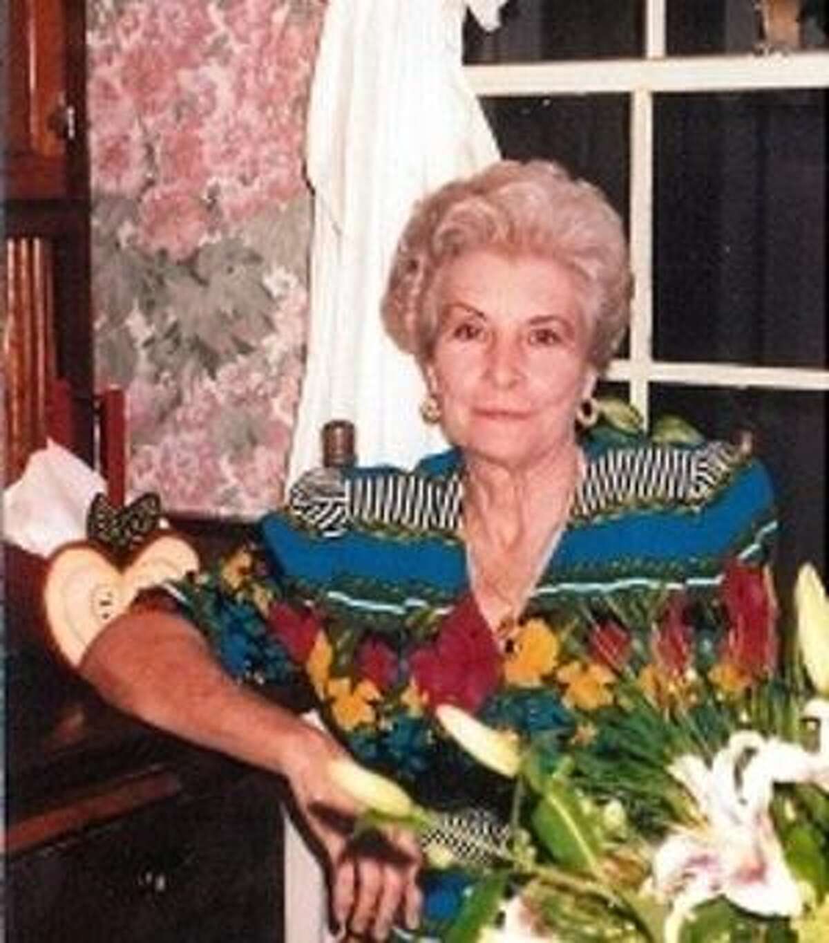 Marie Edwards Knowles