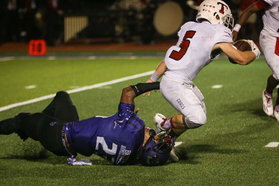 FOOTBALL: Willis starts 4-0 for first time since 1988 after defeating ...
