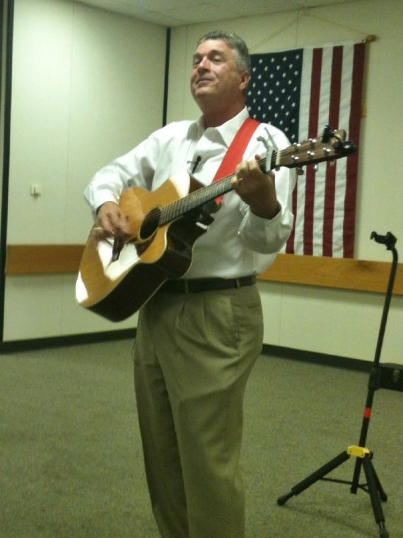 Dr. Jay Horton entertains Pasadena Rotary