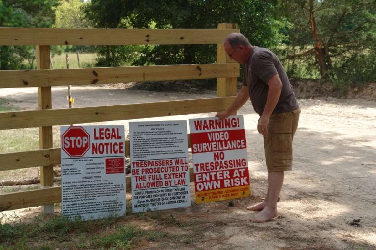 Gate divides neighbors